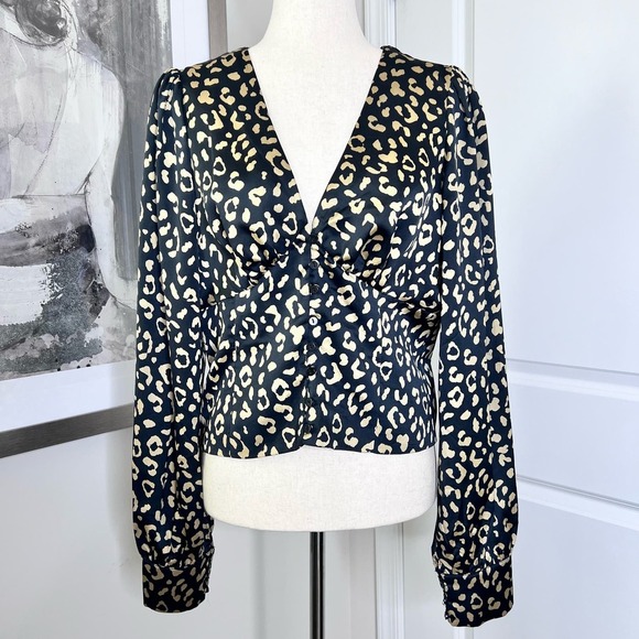 Lulus | Tops | Lulus Top Cambera Large Leopard Print Satin Vneck Black ...